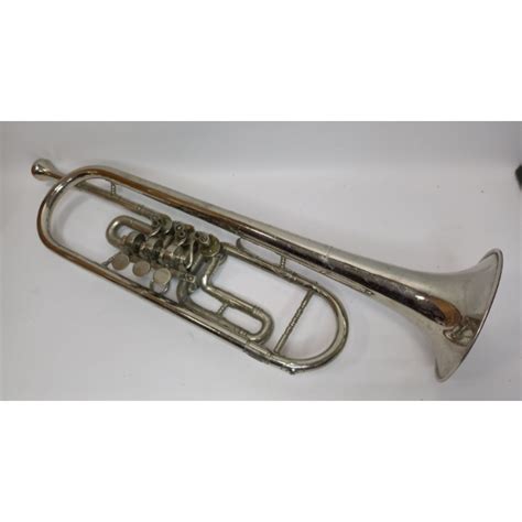 Музыкальный инструмент труба СССР в магазине антиквариата Любимый Век