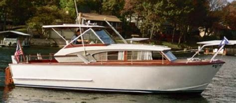 Vintage Cabin Cruiser Boat Classic Boat Design How To Restore
