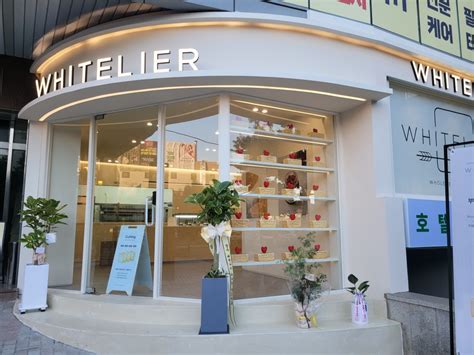 창원 용지호수 화제의 화이트리에 식빵 오픈 첫날 벌써 품절 무이당