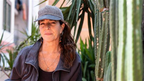 Nora Navas Actriz En Cataluña O Haces Teatro O No Hay Trabajo