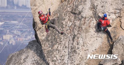 설악산서 등반사고로 60대 남성 사망 암벽 타던 중 추락