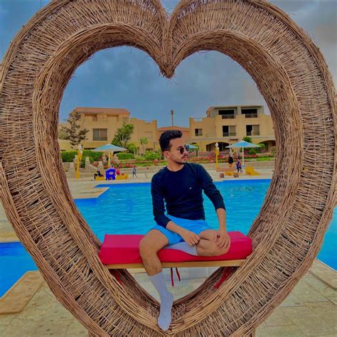 معايا ليكي صورة عارية هفضحك بيها تعملي ايه في الموقف اللي زي ده؟😳