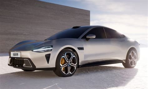 Kereta Elektrik Pertama Xiaomi Sokong Apple CarPlay Uncle Kentang