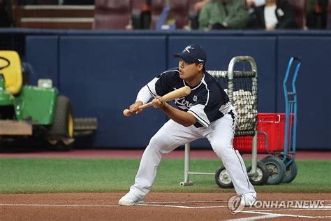 훈련 매진하는 강백호 연합뉴스