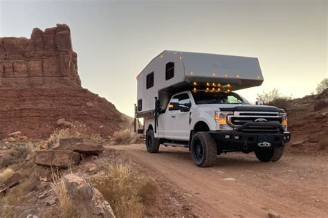 Top 10 Truck Campers For The Gmc Sierra 2500hd 34 Ton Pickup Truck