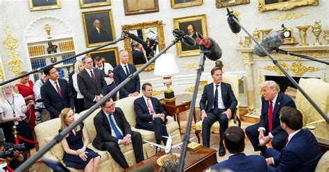 Трамп заявил что США и ЕС достигли договоренности о поставках оружия Украине Новости Mail