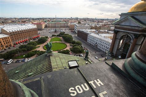 상트 페테르부르크 러시아의 성 이삭 대성당에서 최고 전망 강에 대한 스톡 사진 및 기타 이미지 강 거리 건설 산업