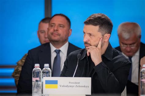 Гарячі лінії Уряду допомагають Держприкордонслужба