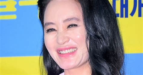 T포토 김혜수 한 땀 한 땀 속눈썹