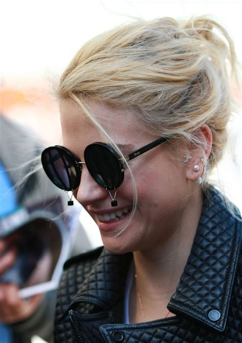 Pixie Lott Casual Chic Outfit London 4202016 • Celebmafia