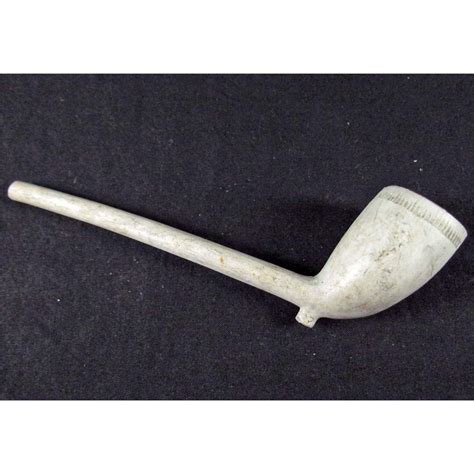 685 1850 Clay Pipe