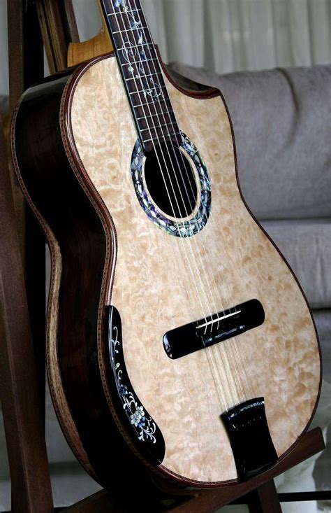 Bellucci Guitars Indonesian Rosewood B S Maple Top Indented Cutaway
