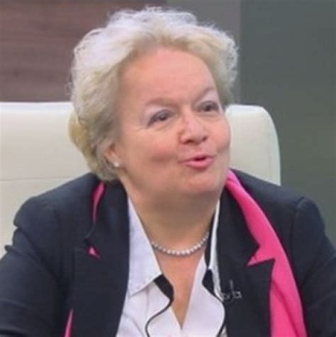 Алена алармира Тази седмица в живота на тези 4 зодии ще настъпи катаклизъм За Жената