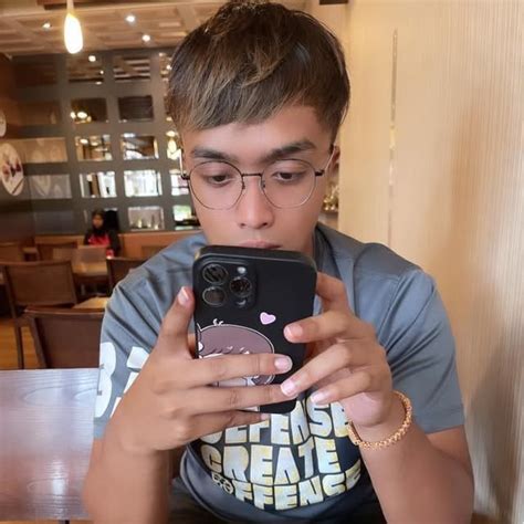 Eric Chew Eric Chew529 • Threads Say More