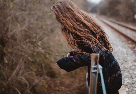 عکس دختر زیبا با موهای بلند برای پروفایل و شبکه های اجتماعی ستاره