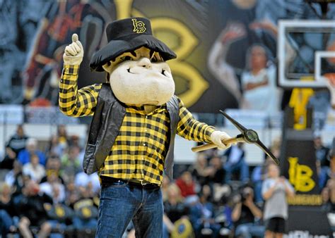 Csulb Mascot Dons The Costume For Love The Captain Of The Cheer Team