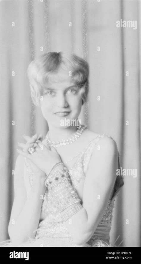Taylor Ruth Lee Miss Portrait Photograph Stock Photo Alamy