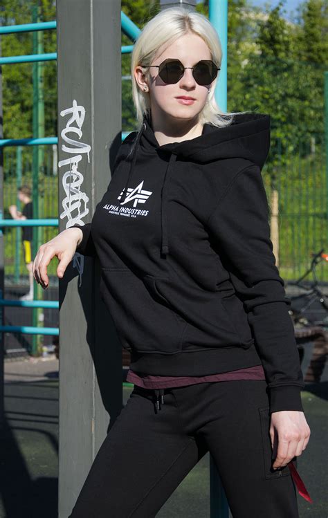Женская толстовка ALPHA INDUSTRIES NEW BASIC HOODY black, купить в ...