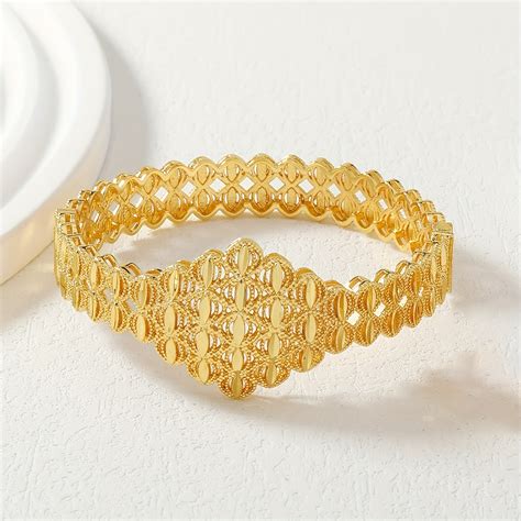 우아한 골드 홀로우 구리 팔찌 여성용 1개 오픈 조절 가능한 팔찌 고급 축제 쥬얼리 사우디 아라비아 스타일 고급스럽고 섬세한 패션 신부 액세서리 주얼리