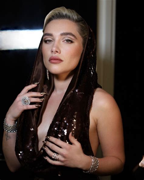 20 Hot Florence Pugh Photos 12thblog