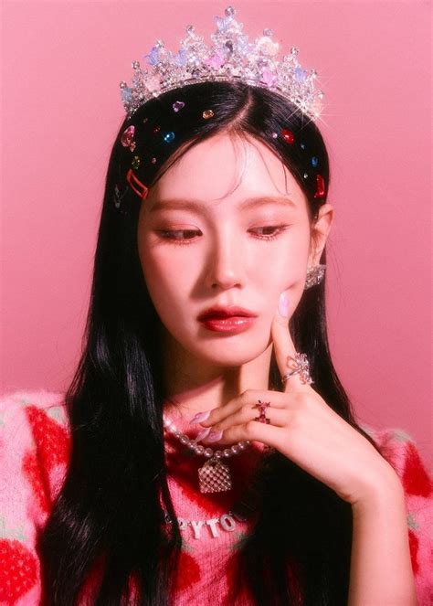 Poster Gi Dle Miyeon I Feel Queencard Concept Photo K Pop Music