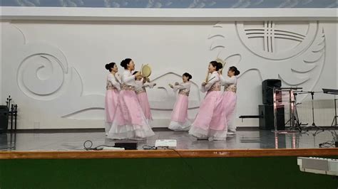 주 예수 이름 소리 높여 Youtube