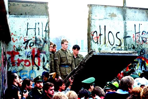 Alemania Celebra Los 35 Años De La Caída Del Muro Con La Mirada Puesta