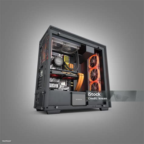 빨간색 조명 효과와 물 냉각 시스템 회색 그라데이션 배경 3d 렌더링에 오픈 컴퓨터 0명에 대한 스톡 사진 및 기타 이미지 0명 Cpu Hd 포맷 Istock