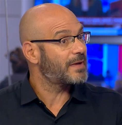 אוהד חמו מי נתן לו להיות פרשן לעניני ערבים כשיש לו אפס הבנה ויידע עדנה קרנבל חדשות