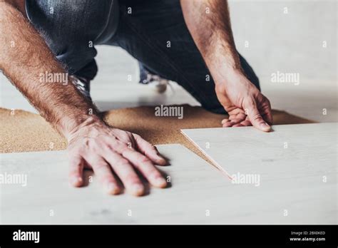 Learn To Install Laminate A Floating Floor Device Mounting Technique Stock Photo Alamy