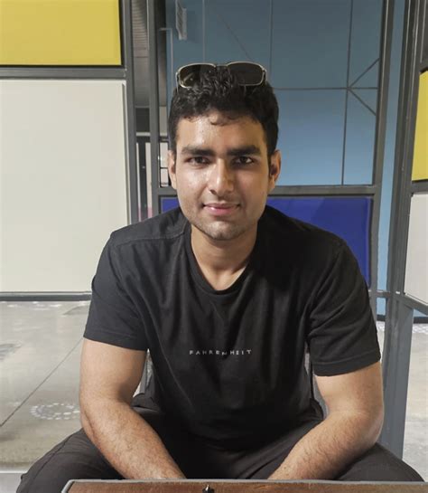 about akshay dagar medium
