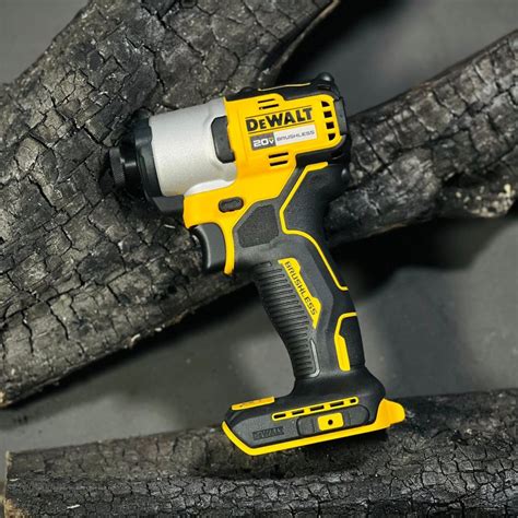Máy Vặn Vít Dùng Pin 20v Dewalt Dcf840d2 KÈm 02 Pin 2 0 SẠc Thiết