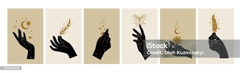 신비로운 여자의 손 보헤미안 스타일의 밀교와 영적 상징 낙서 문신 소녀 손 별 연금술 물체 태양 달 나비 꽃 가지 벡터 세트 손에 대한 스톡 벡터 아트 및 기타 이미지