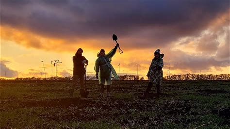 САД С НУЛЯ 4 посадка черешни ЗИЛ 130 поливает саженцы Youtube