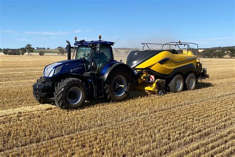 New Holland Intellisense Brings Big Baling Benefits Trade Farm Machinery
