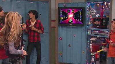 Icarly 2007 S02e22 Imust Have Locker 239 Summary Season 2 Episode 22 Guide