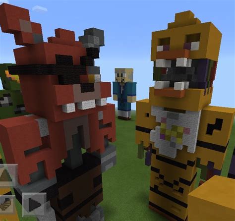 Five Nights At Freddys 2 Chica And Foxy Minecraft Statues Fnaf
