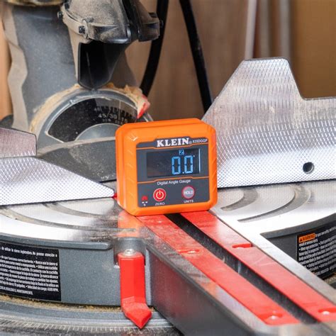Klein Tools General Purpose Digital Angle Gauge In The Protractors
