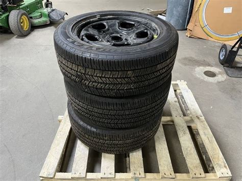 Biddergy - Worldwide Online Auction and Liquidation Services - Set Of ...