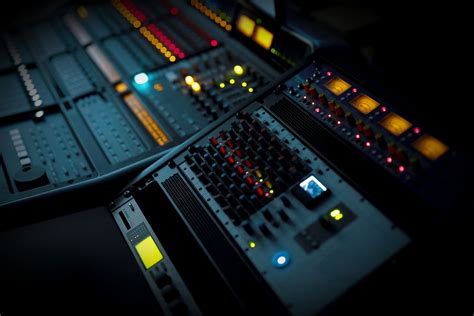 Home Esteban Benavides