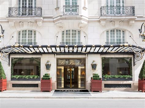 Le Méurice The Suite That Understands What Fashion Week Actually Costs