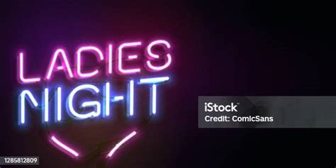 템플릿 장식 및 초대 덮개를위한 레이디스 나이트 프레임 기호의 벡터 사실적으로 격리 된 네온 기호 나이트 클럽과 파티의 개념 숙녀들의 밤에 대한 스톡 벡터 아트 및 기타