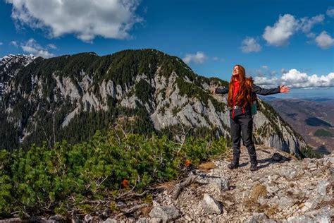 Ce Trebuie Să știi Despre Mersul Singur Pe Munte