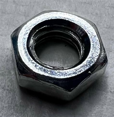 DIN 439-2 гайка шестигранная низкая с фаской оцинкованная сталь M5 ...