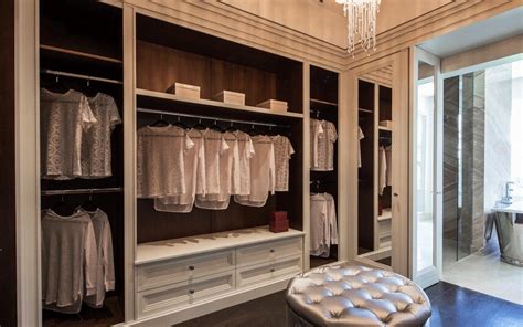 Homes With Walk In Closets Fit For Sex And The Citys Carrie