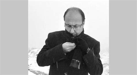 یازیچی و شاعر علیرضا نوری حبس جزاسینی چکمک اوچون توتولدو