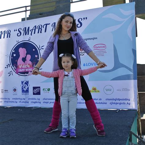 Ксения Лымарева Девчули всем привет Возобновляю тренировки мама малыш Расписание прежнее