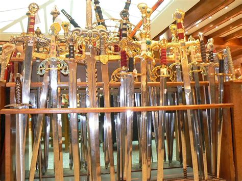 6 Essential Facts About Toledo Damascene Swords