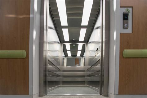 Болничен асансьор Асансьори и подемни съоръжения ТЕХПРО и КО ЕООД