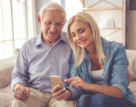 Vovô E Neto Imagem De Stock Imagem De Homens Neta Aposentadoria